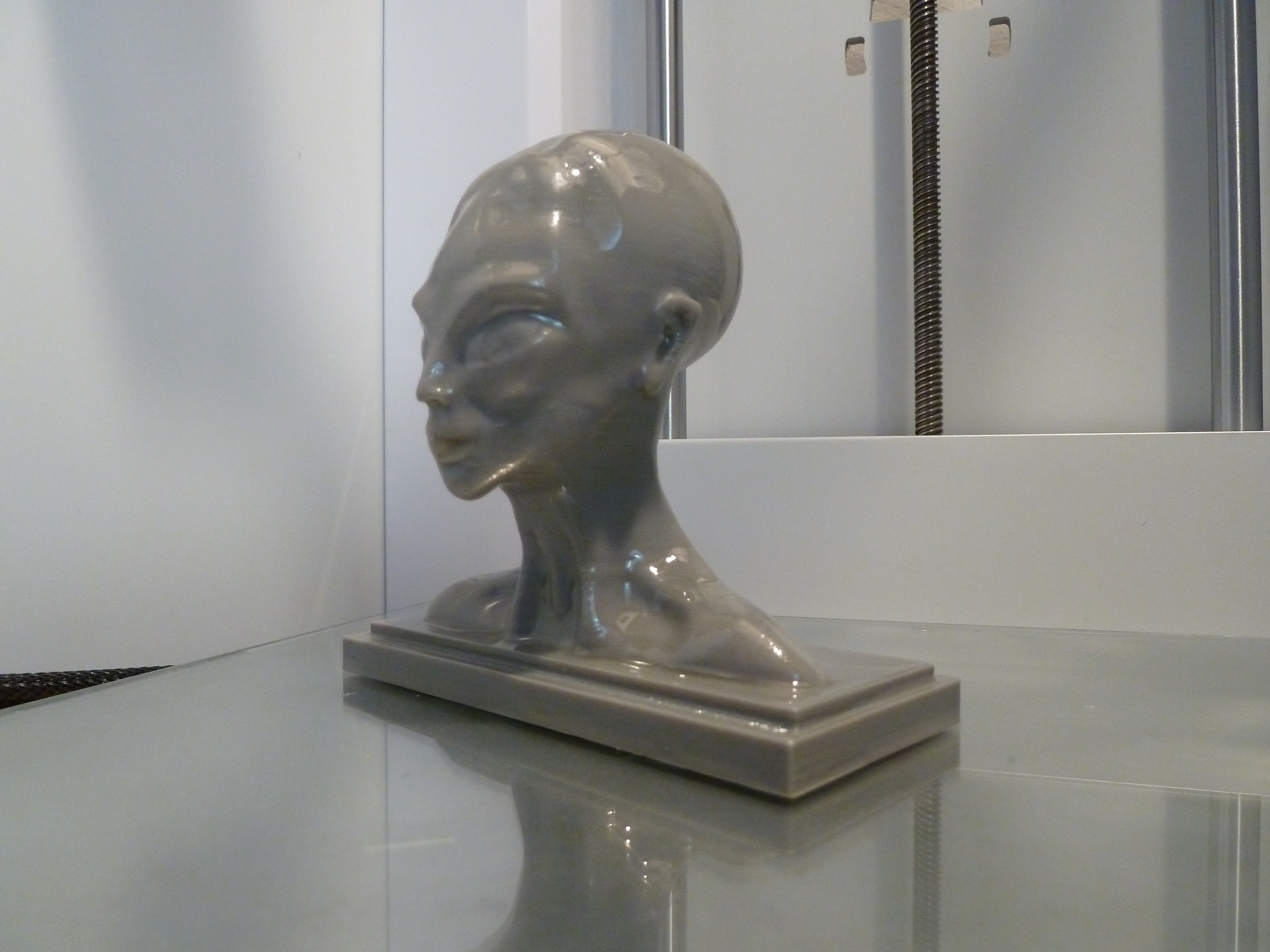 Alien Bust Figurine Free 3D Model - .stl - Free3D